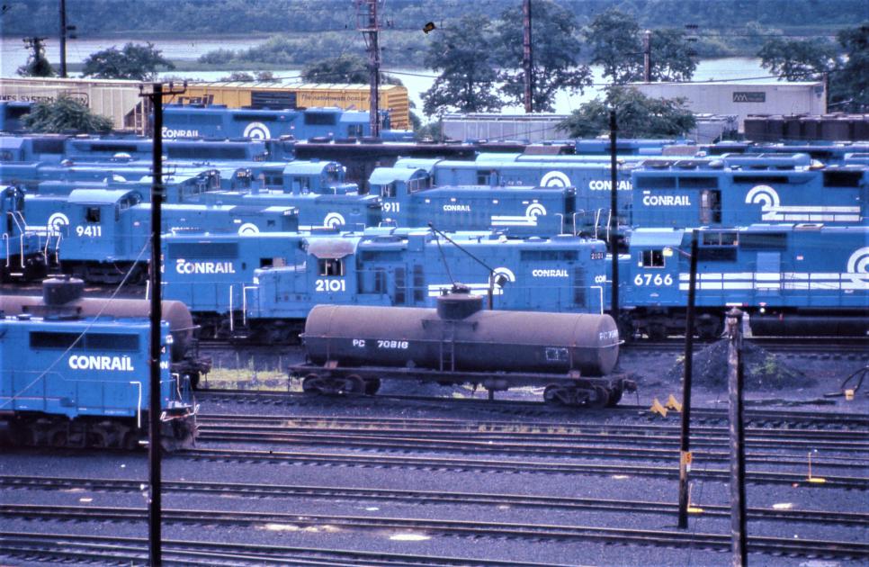 CR. Enola yards with a "sea of blue" 5/5/86 | Conrail Photo Archive